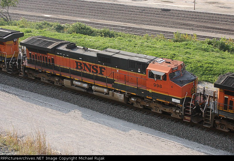 BNSF 998